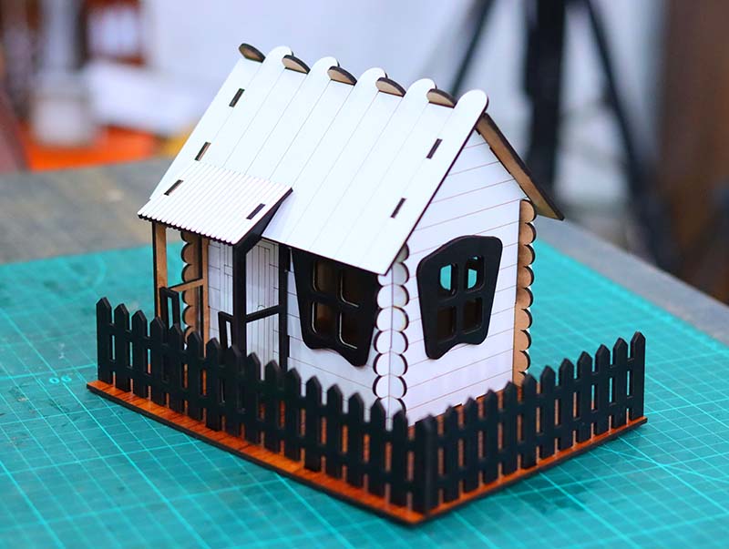 Free Laser Cut House Template with Fence 3mm Vector File | Vectors File